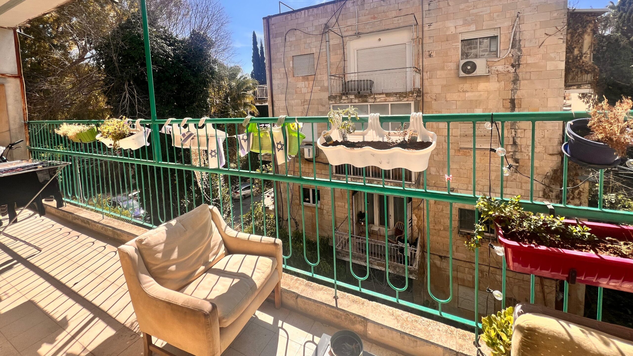 Sunny 2-Bedroom Apartment in Quiet Rehavia - Century 21 Jerusalem